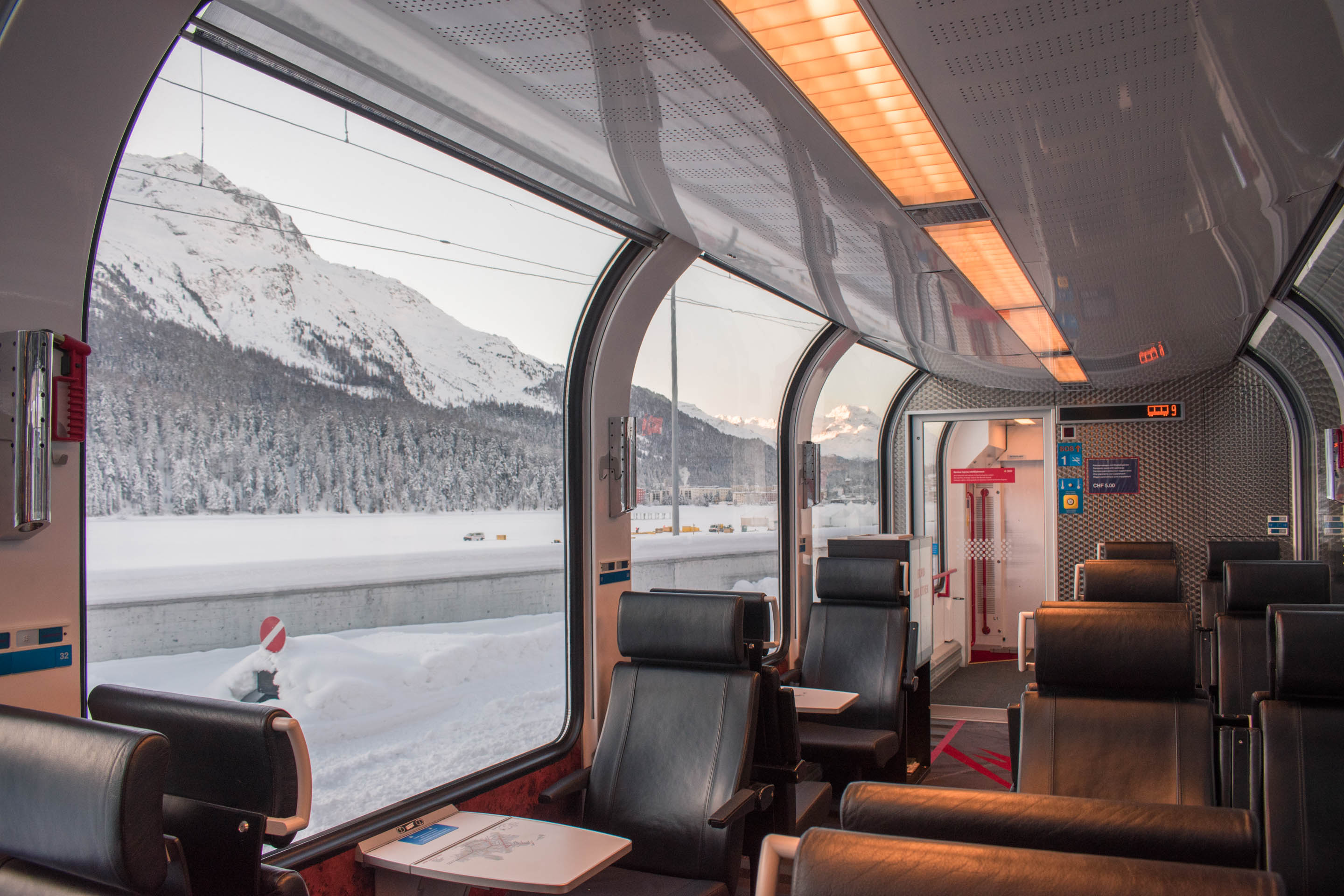Bernina Express - Trem panorâmico de St. Moritz a Tirano